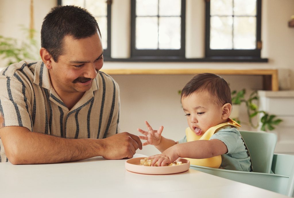 Self-feeding develops fine motor skills | Lovevery